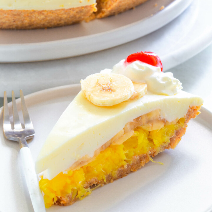 Banana Split Pie (Easy and No-Bake) + {VIDEO}