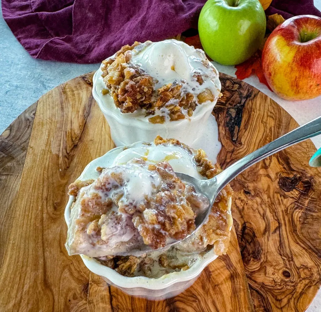 Slow Cooker Crockpot Apple Crisp