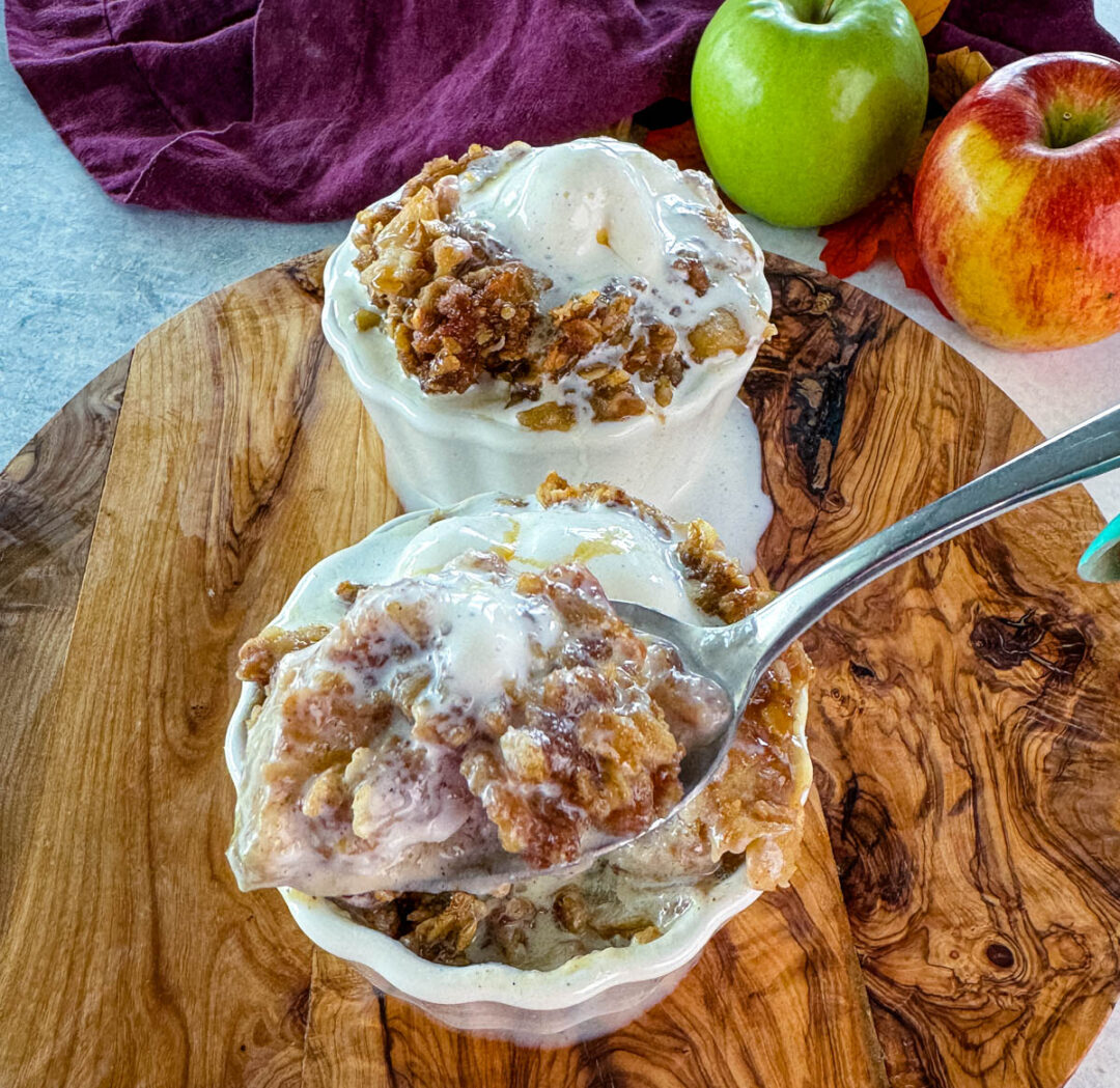 Slow Cooker Crockpot Apple Crisp