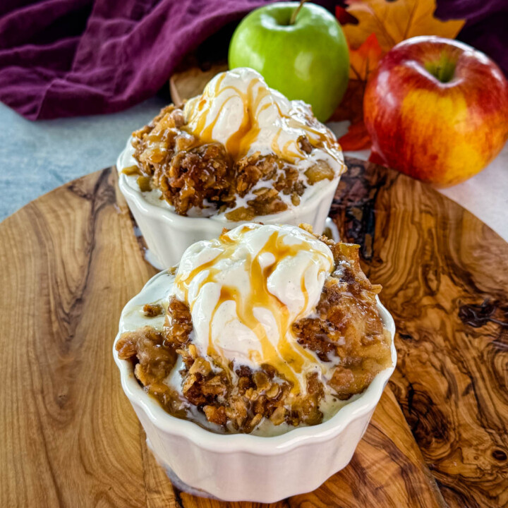 Slow Cooker Crockpot Apple Crisp
